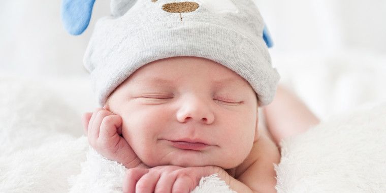 Join the Newborn Smiles Photo Contest and win Canon EOS 60D - VIEWBUG.com